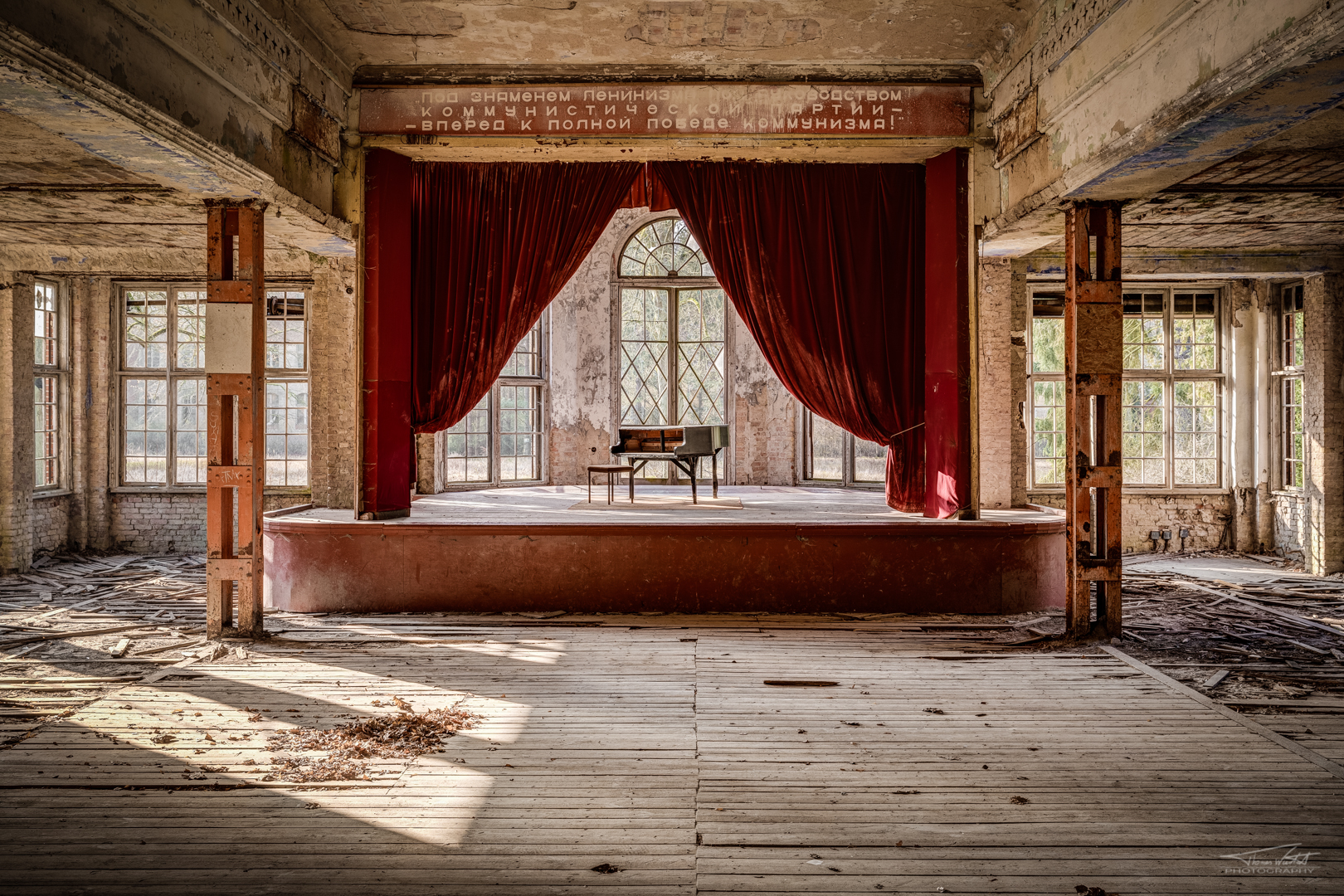 Thomas Windisch: Lost places II | ip.forum